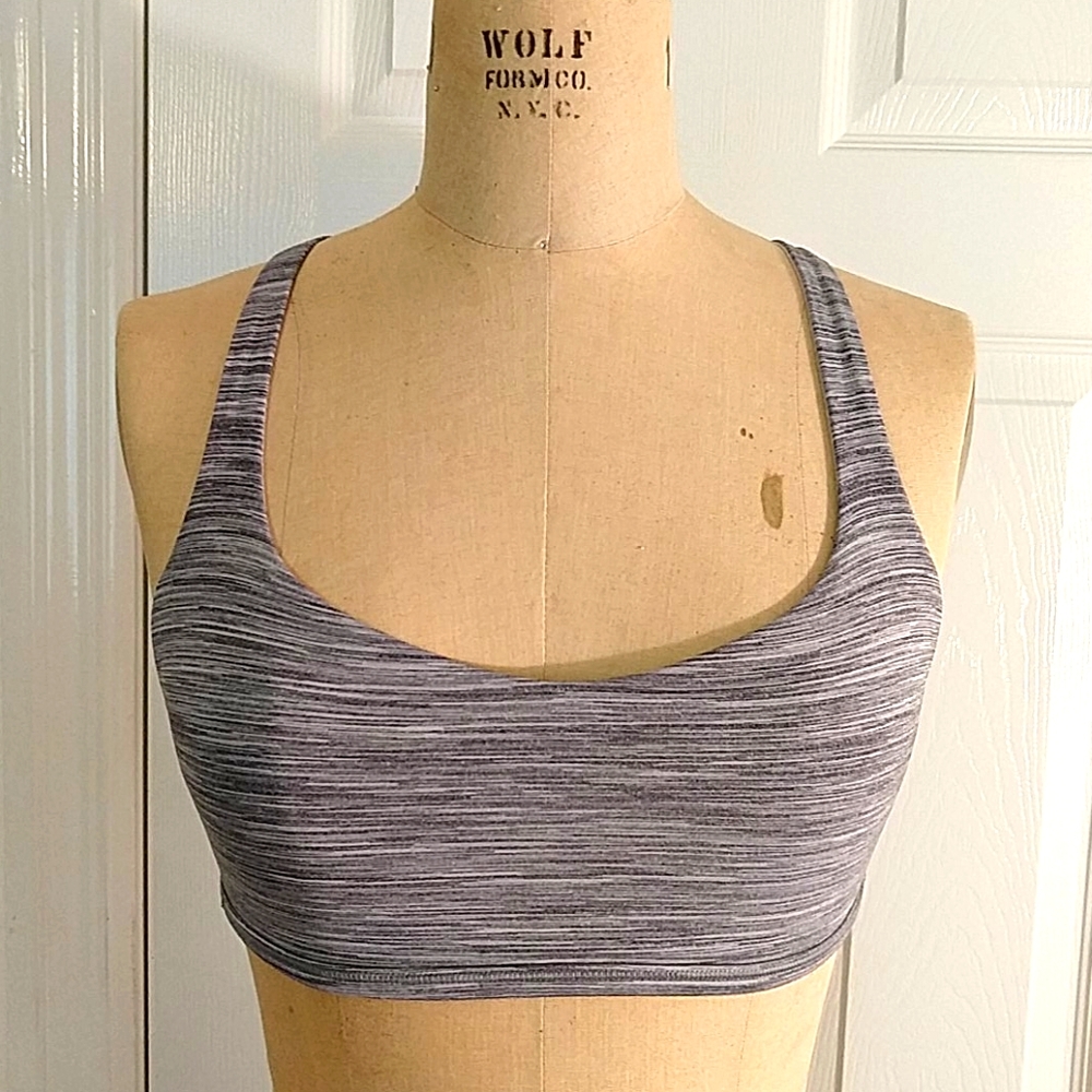 Lululemon Bra With Contrast Back Straps - Gem